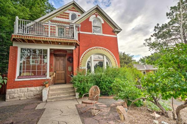 Central Colorado Springs Home With Alluring Backyard - Colorado