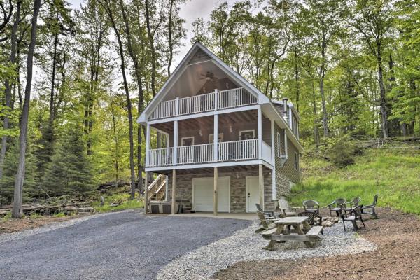 Game Room And Hot Tub Old Forge Home! - Old Forge, NY