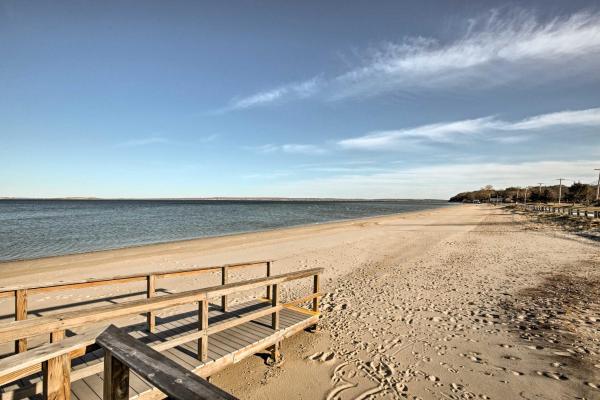 Walk To Beach: Long Island Wine Country Home! - Southold, NY