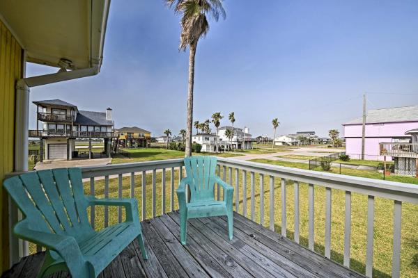 Boat Launch & Fishing Pier: Beach Hub In Galveston -
