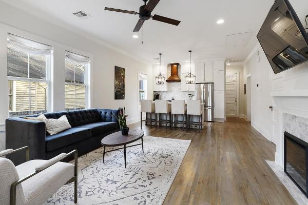 Luxury Cottage In Historic Beauregard Town - Baton Rouge, LA