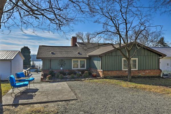 Charming Ohio River Home With Water Views And Porch! - Illinois