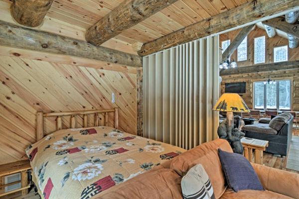 Custom Log Cabin With Deck And 45 Acres By Pine River! - Tustin, MI