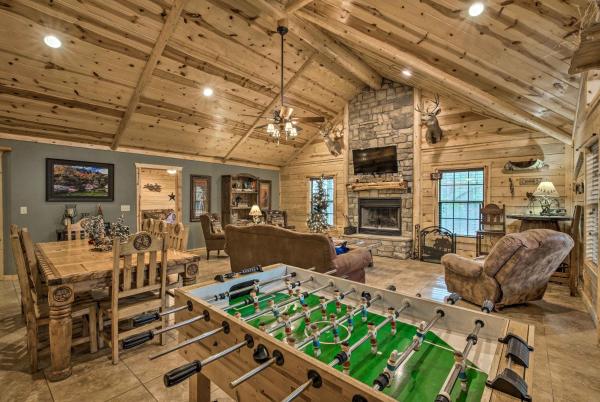 Broken Bow Cabin With Hot Tub And Deck - 4 Mi To Lake! - Oklahoma
