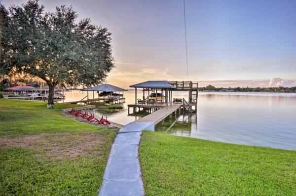 Lakefront Florida Retreat - Pool Table And Boat Dock - Lake Placid, FL