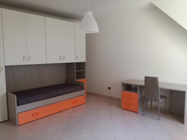 Posto Letto In Stanze Singole Al Centro Di Enna - Sicily