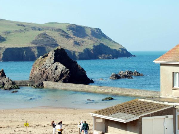 4 Armada House - Hope Cove