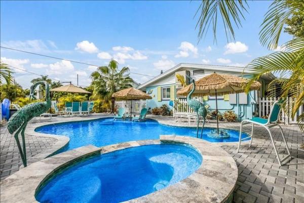 Beach N Bay Home - Anna Maria, FL