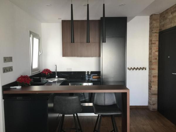 Pearl City View Apartment - Мандрия