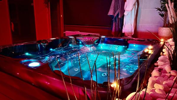 Suite Avec Jacuzzi Et Sauna Privée - Évreux