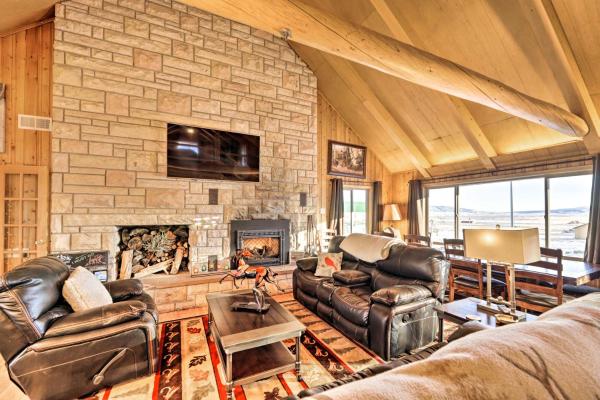 Centennial Cabin With Hot Tub, Sauna And Pool Table! - Snowy Range, WY