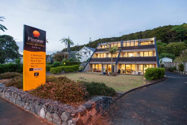 Pioneer Waterfront Apartments - Paihia