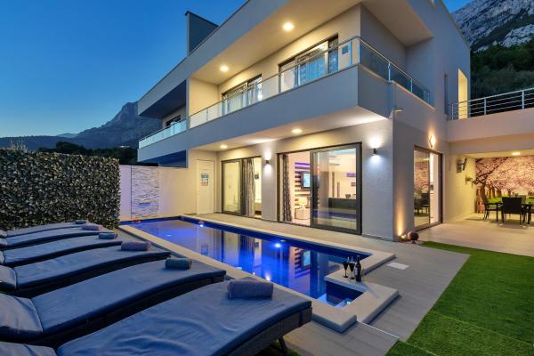 Holiday Home Nera - Makarska