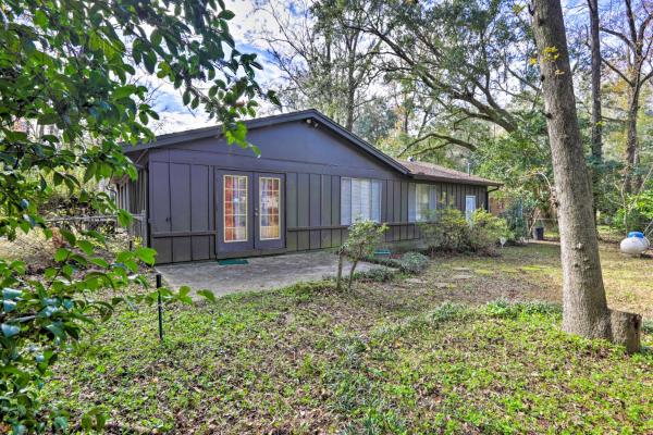 Quaint Tallahassee Home With Patio Less Than 3 Mi To Fsu! - Tallahassee, FL