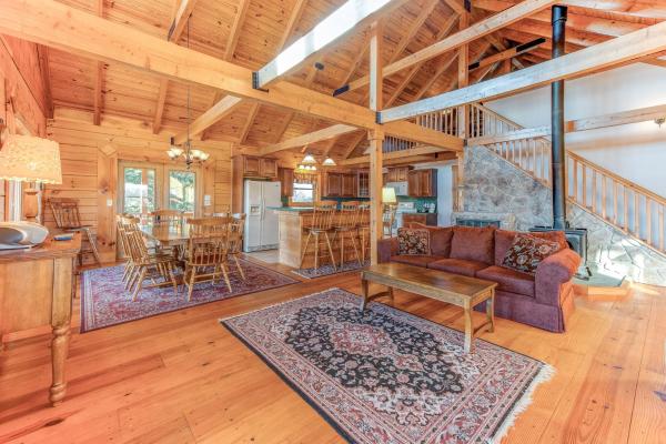Longview Lodge - Lake Anna, VA