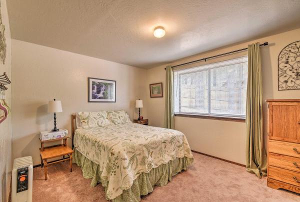 Flagstaff Home With Back Deck - 5 Mi To Downtown - Flagstaff, AZ