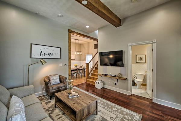 Updated Indianapolis Home, Walk To Lucas Oil! - Indianapolis