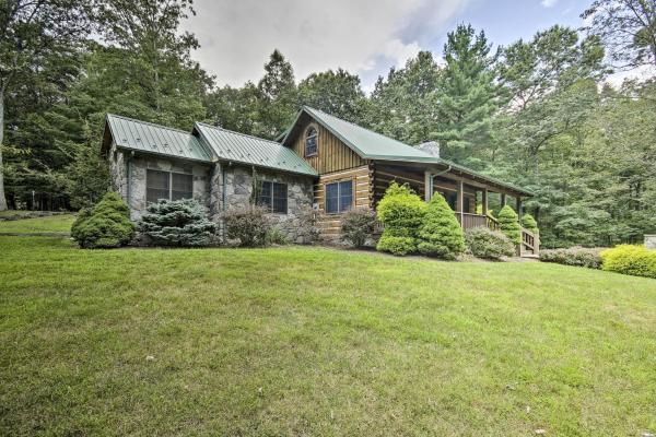 Creekside Berkeley Springs Cabin On 35 Acres! - Berkeley Springs, WV