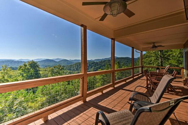 Hiawassee Home W/ Views < 1 Mi To Lake Chatuge - Hiawassee, GA