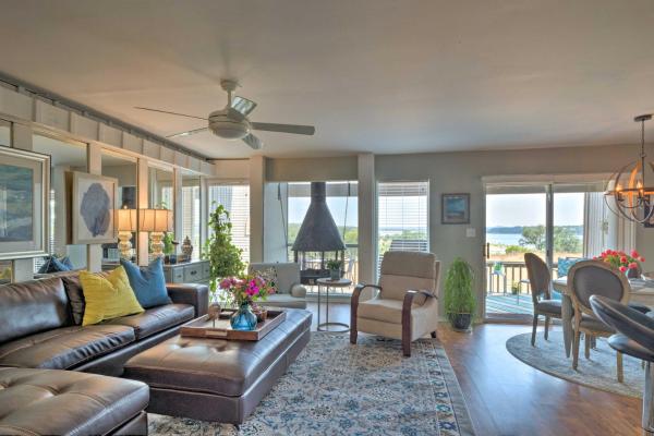 Waterfront Lake Travis Home With Pool Access! - Lago Vista, TX