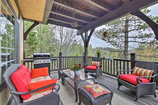 Luxe Lake Arrowhead Home With Deck, 3 Mi To Village! - Lake Arrowhead, CA