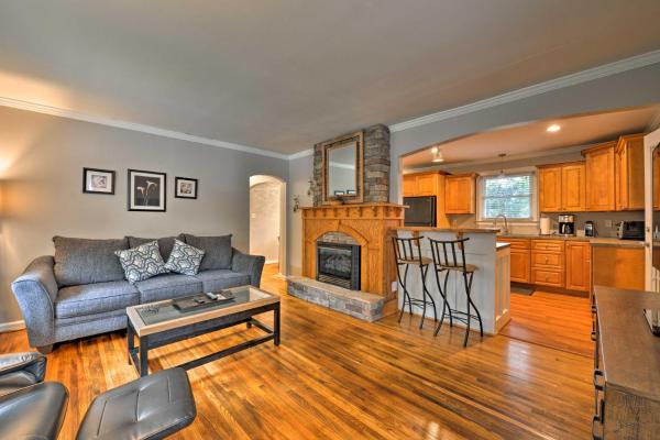 Charlotte Area Home With Patio - 6 Miles To Downtown - Charlotte Douglas Airport (CLT)