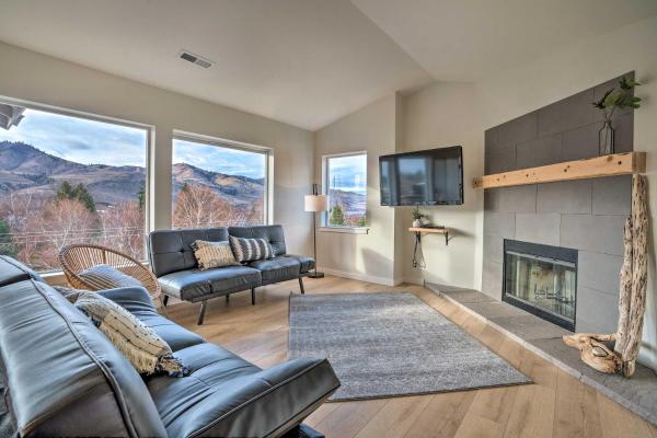 Chic Chelan Condo With Balcony, Walk To Lake And Dtwn! - Chelan, WA