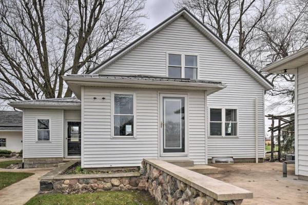 Charming Dairy Farm Home In Indiana Amish Country - Topeka, IN