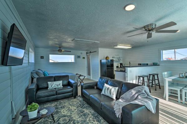 Less Than 1 Mi To Surfside Beach Open-concept Cottage - Freeport, TX