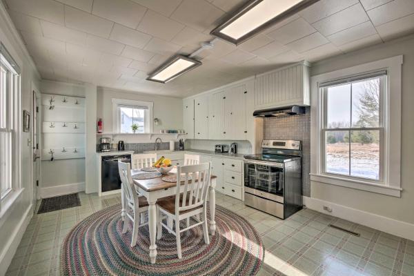 Historic Waldoboro House Near Lakes, Boating, Etc! - Maine