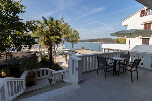 Apartman Hrabrić 2 - Njivice