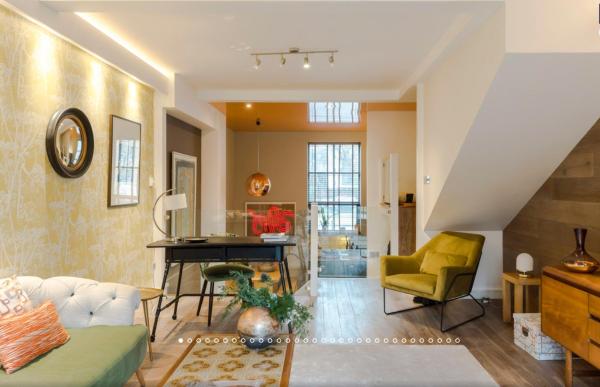 Neon Melody - Playful 2 Bedrooms By London Bridge - London Bridge Station