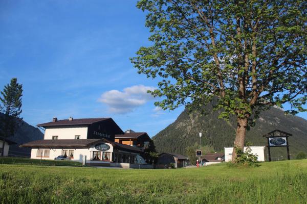 Pension Zeegershof - Tirolo, Austria