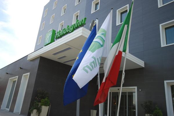 Holiday Inn Milan Nord Zara By Ihg - Limbiate