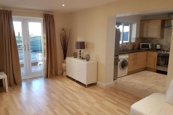 Sister's Apartment - Wales
