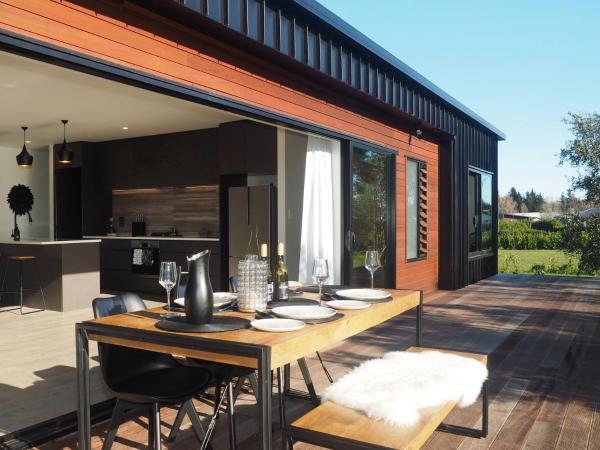 Pinot Longbox - Martinborough Holiday Home - Martinborough