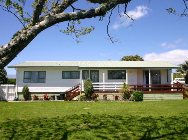 Waihi Getaway - Waihi Beach Holiday Home - Waihi