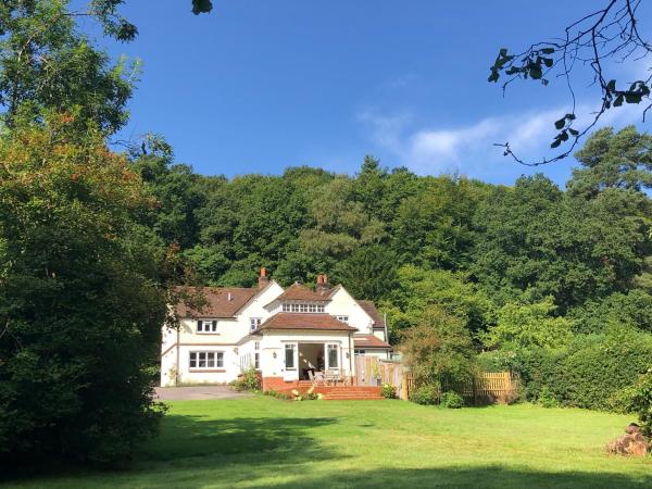 Woodhill Cottage - Woking