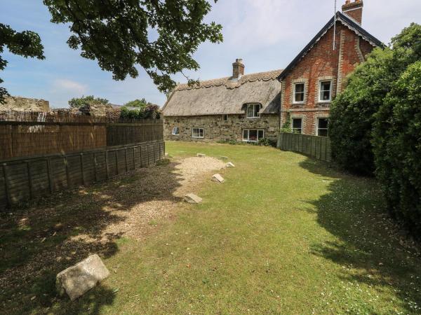 Hill Farm Cottage - Colwell Bay