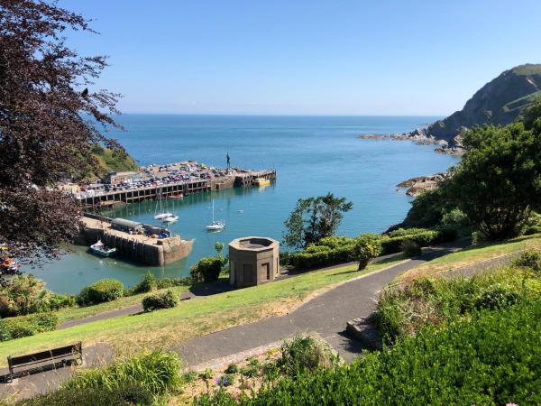 10 Oceanside - Ilfracombe