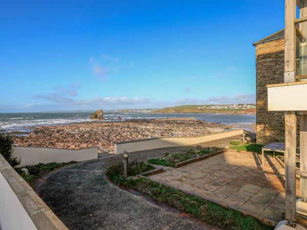 7 Thurlestone Rock - Hope Cove