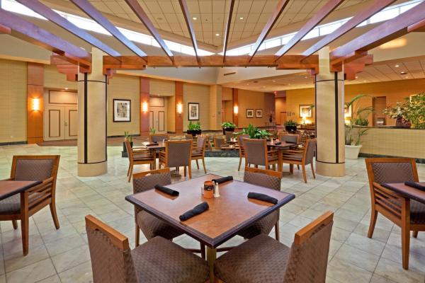 Holiday Inn Philadelphia South-swedesboro By Ihg - Chester, PA