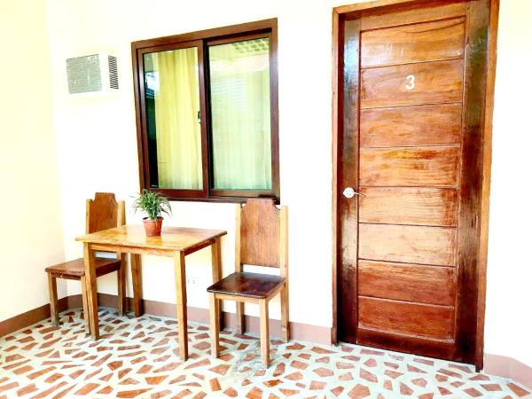 Two Season Tourist Inn - Philippines