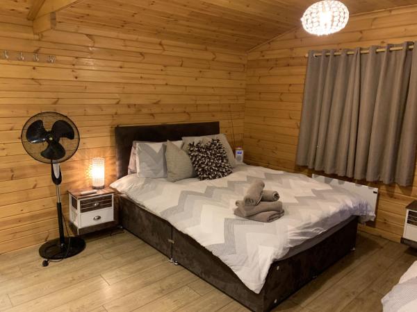 Southernwood - Garden Lodge 9 - 디드콧