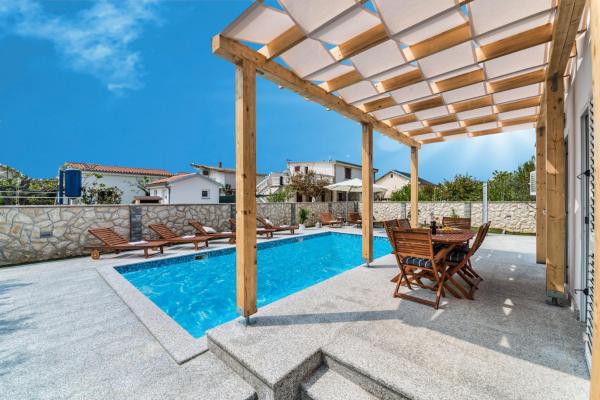 Vila Casa Nova Near Queen Beach- By Ta Leut Agency - Nin