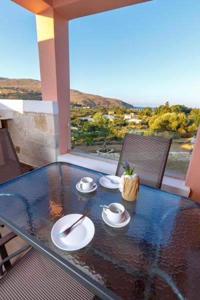 Georgioupoli Studio 2 With A Pool And Lake Views - Crete