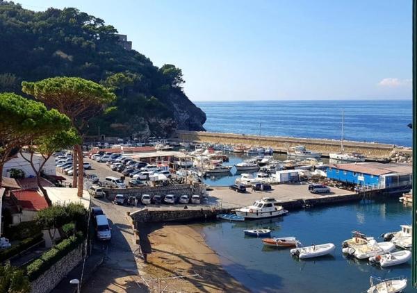 Relais Del Mare Con Terrazza Fronte Mare Free Parking - Massa Lubrense