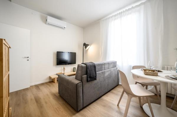 Emilia Suite Young - Modena