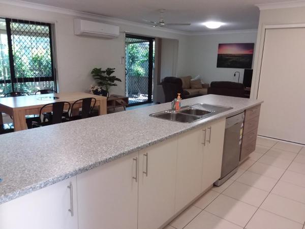 Waratah And Wattle Apartments - Maryborough