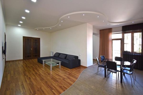 Tumanyan Street 3 Bedroom Deluxe Apartment With Large Balcony Tm662 - Yerevan